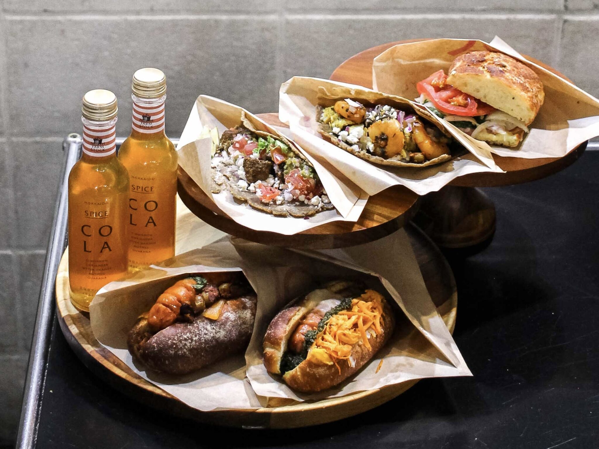 夏こそ食べたいⵈ！パン屋のタコス&アイスバーガー！｜パンと旅するVol.6 – espom｜webマガジン